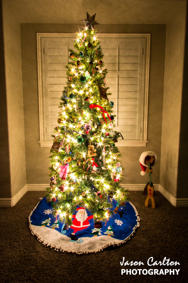 Photograph your own Christmas tree – Carltonaut